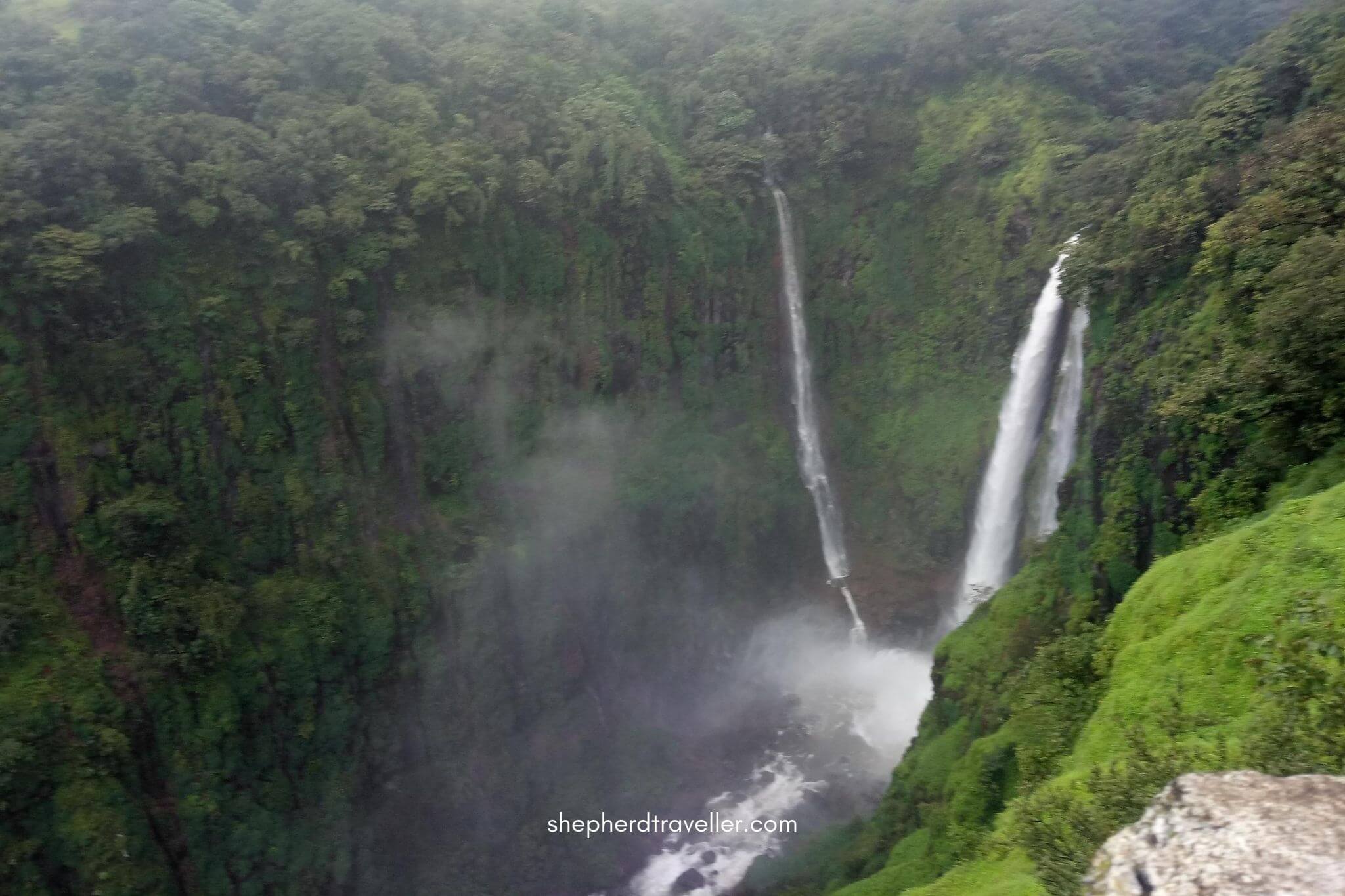 Thoseghar Waterfall In Satara Motha And Chota Dhabdhaba Thoseghar Waterfall In Satara Motha And Chota Dhabdhaba